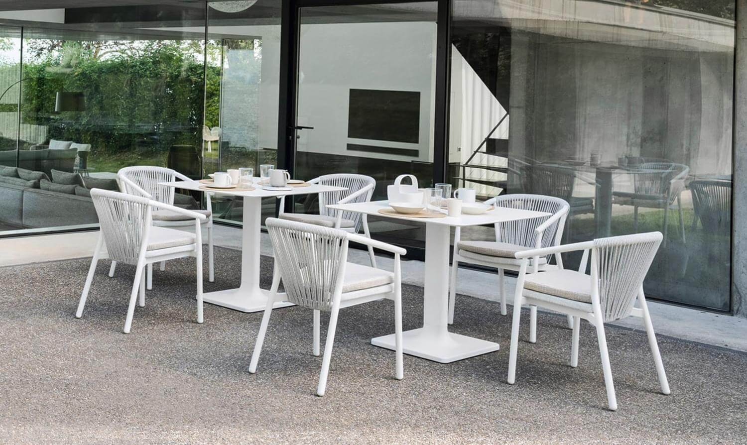 Stylish Italian Plinto Bistrot Table - Italian Designer & Luxury ...