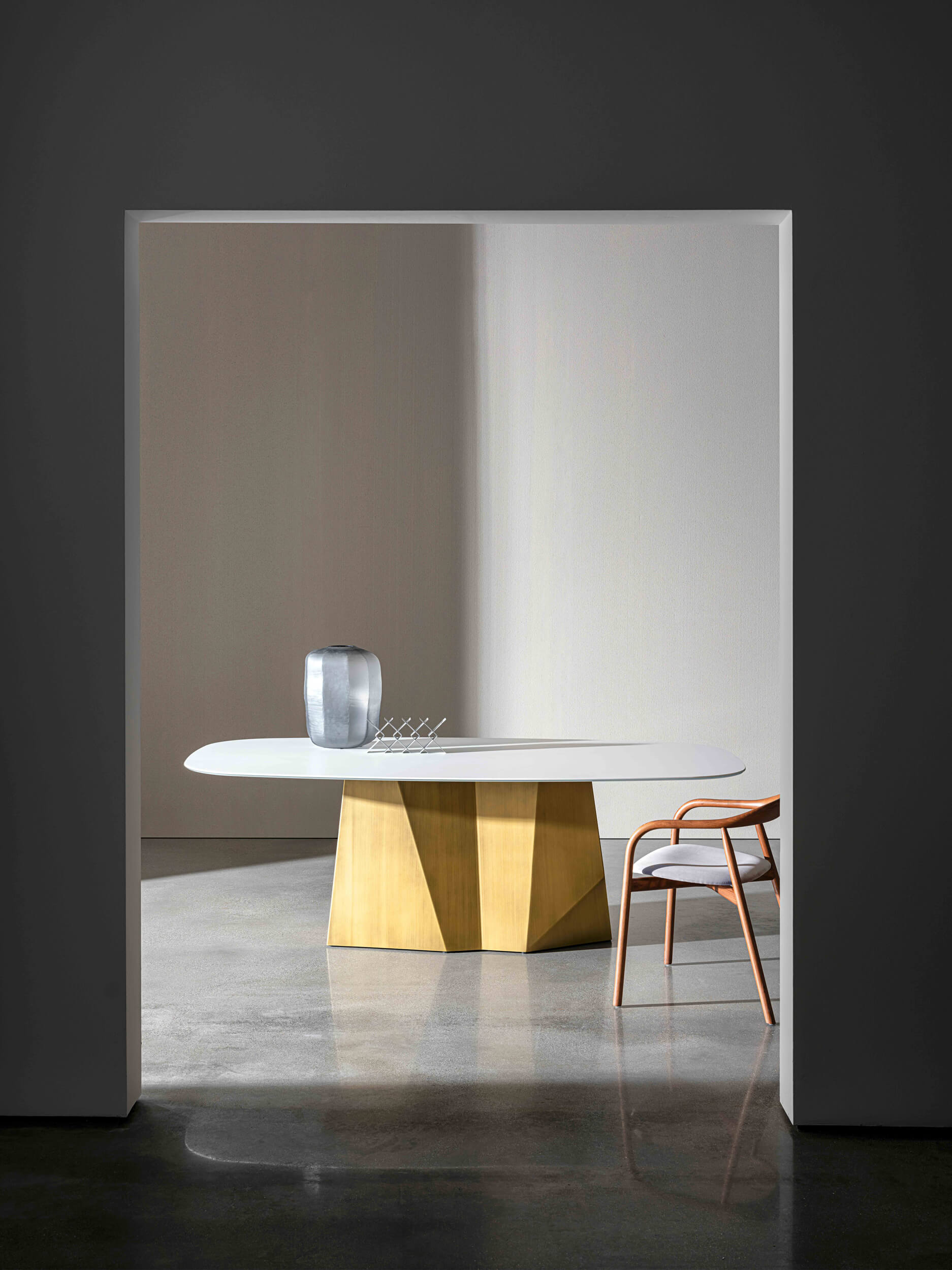 GranDeod Shaped Table by Sovet Italia | Cassoni