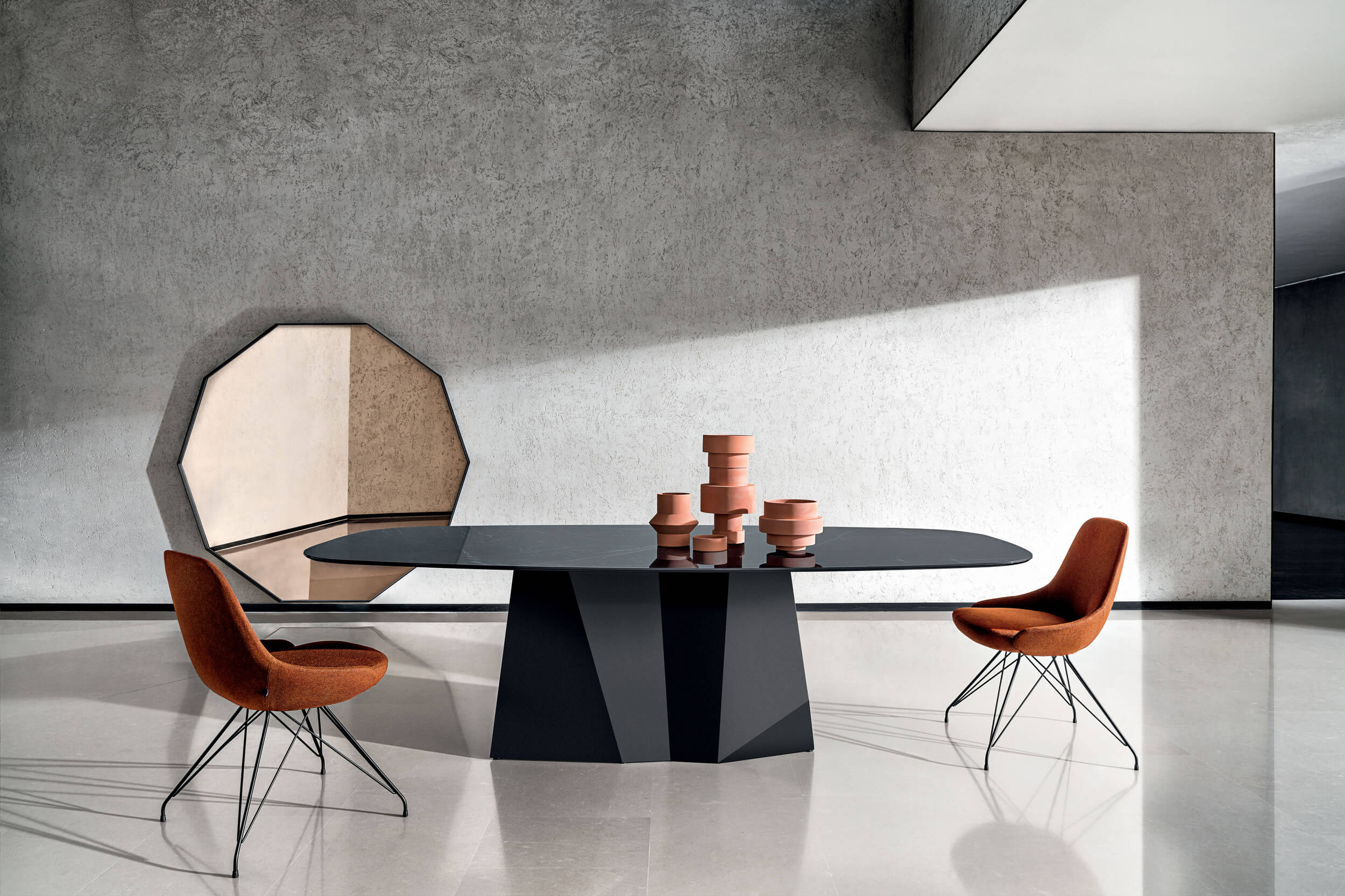 GranDeod Shaped Table by Sovet Italia | Cassoni