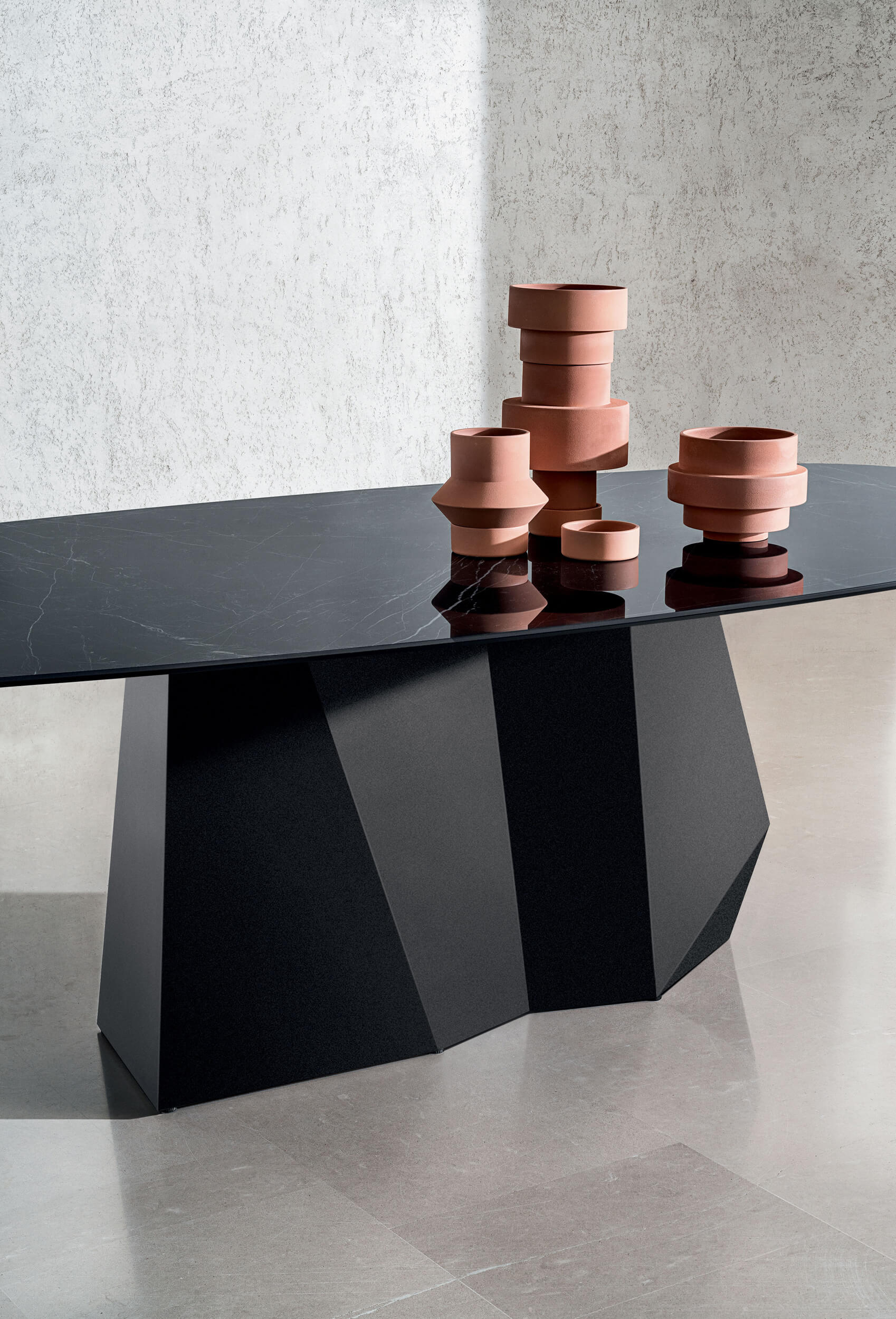 GranDeod Shaped Table by Sovet Italia | Cassoni