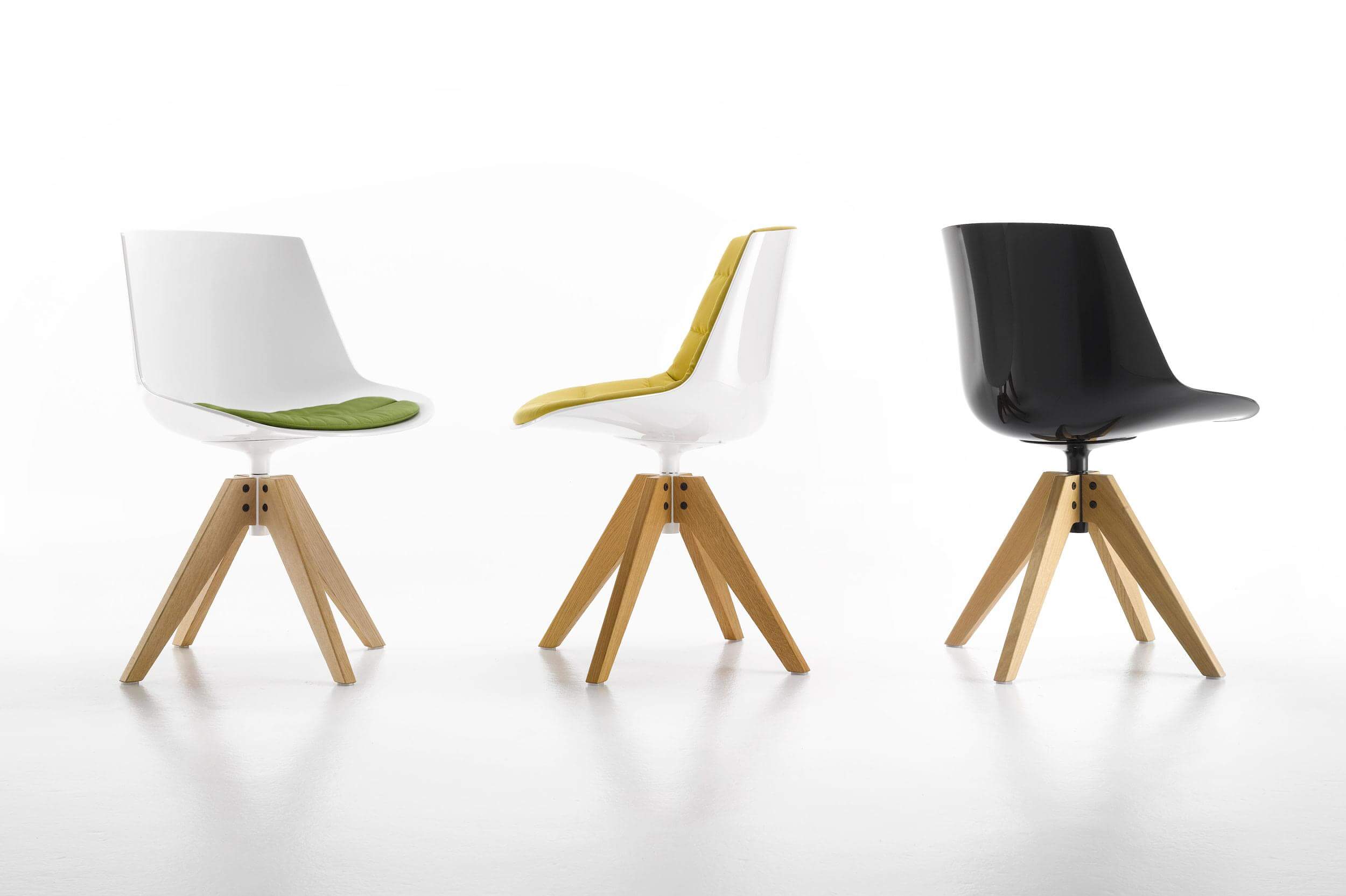 Versatile Flow Chair - Italian Designer & Luxury Furniture at Cassoni