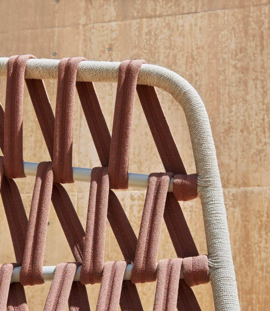 Emma Cross Sofa by Varaschin | Cassoni