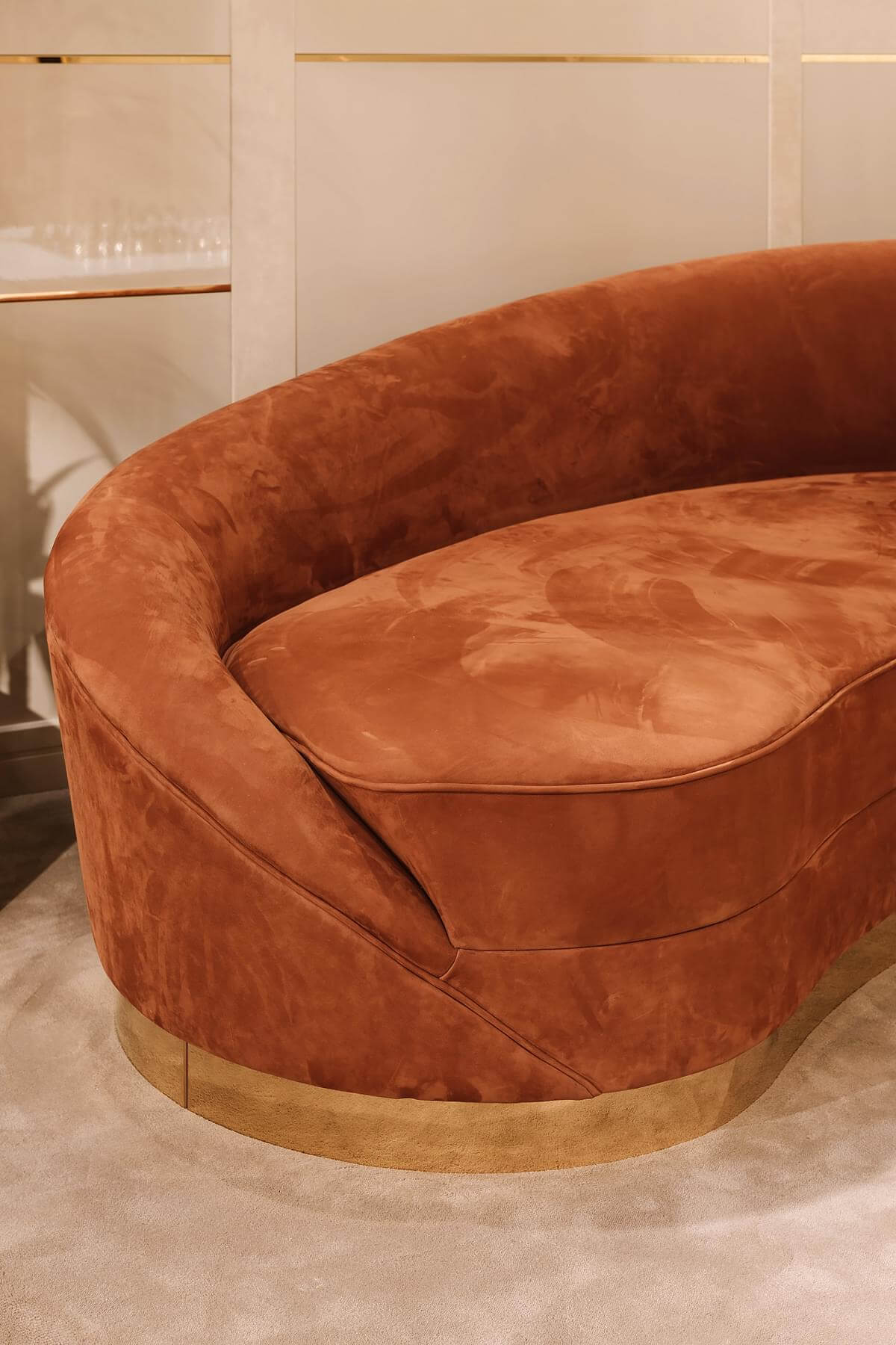 Elegant Wavy Sofa - Italian Designer & Luxury Home Cinema Furniture at ...