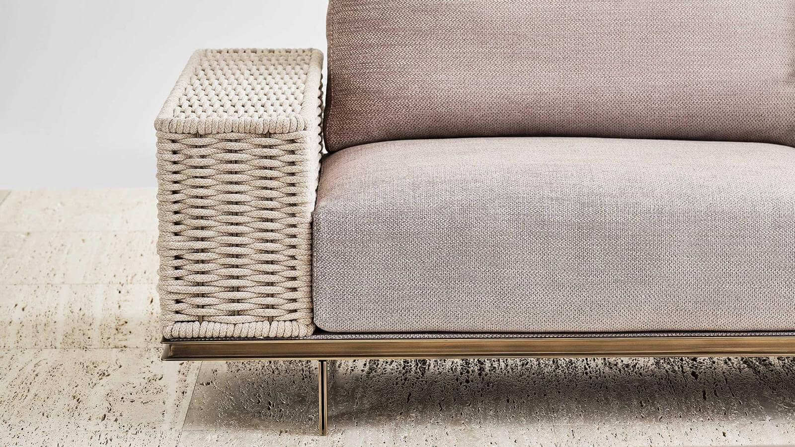 Memphis Sofa by Rugiano | Cassoni