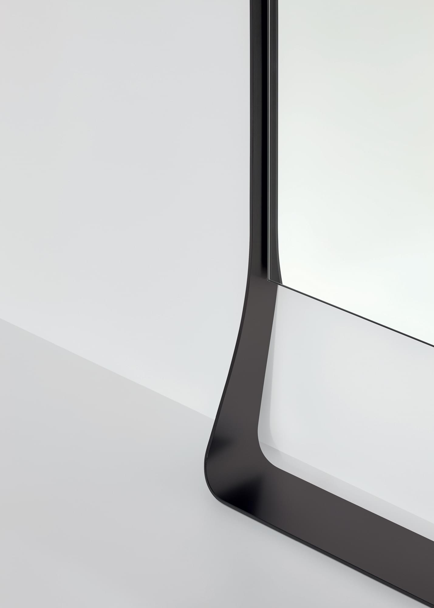 Narciso Mirror by Bonaldo | Cassoni