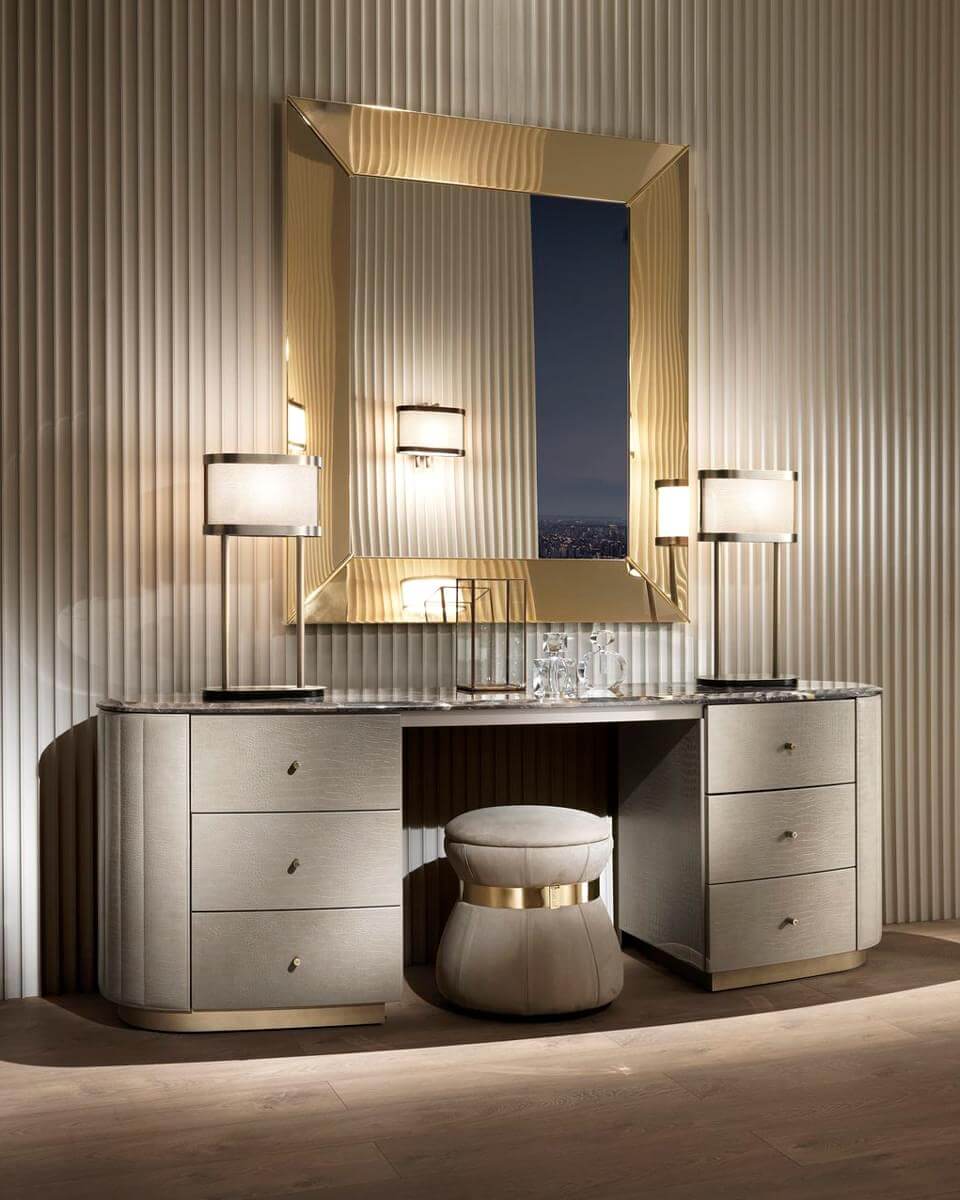 Refined Vogue Vanity - Italian Designer & Luxury Furniture at Cassoni
