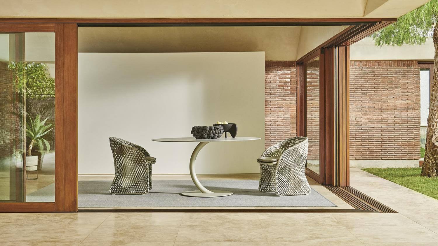 Unique Flexion Table- Italian Designer & Luxury Outdoor Furniture at ...