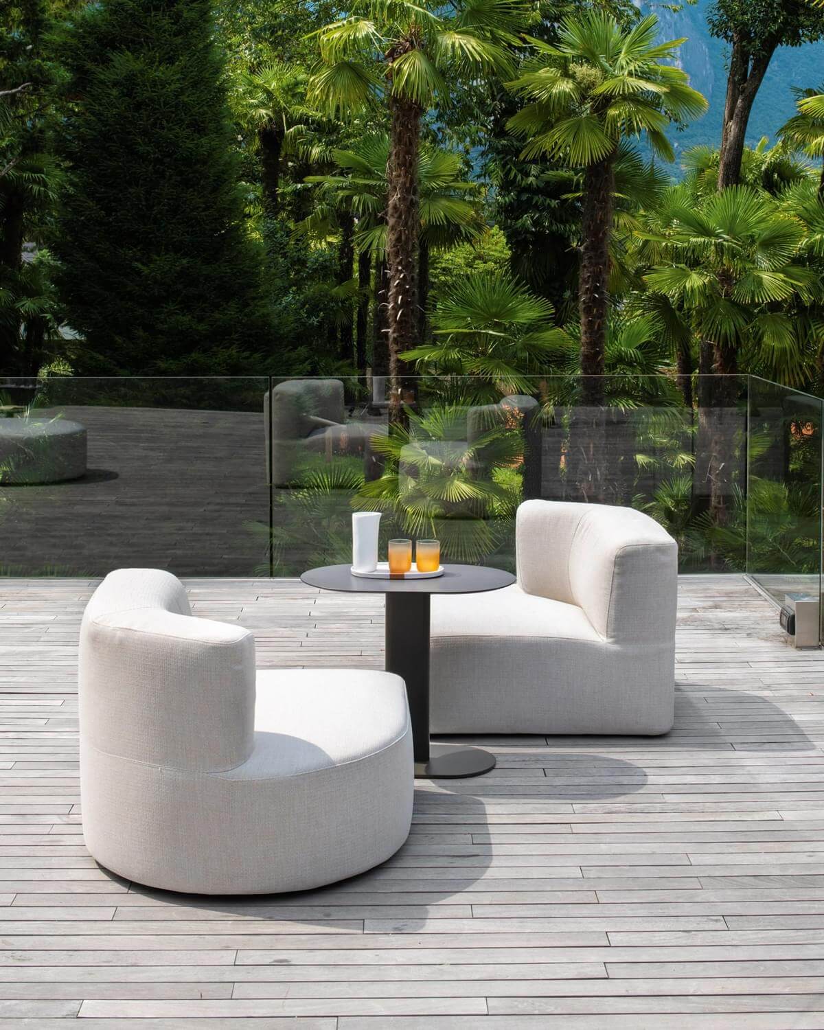 Plinto Side Table by Varaschin | Cassoni