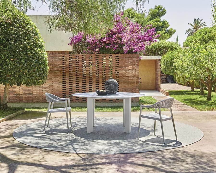 Sophisticated Plinto Table- Italian Designer & Luxury Outdoor Furniture ...
