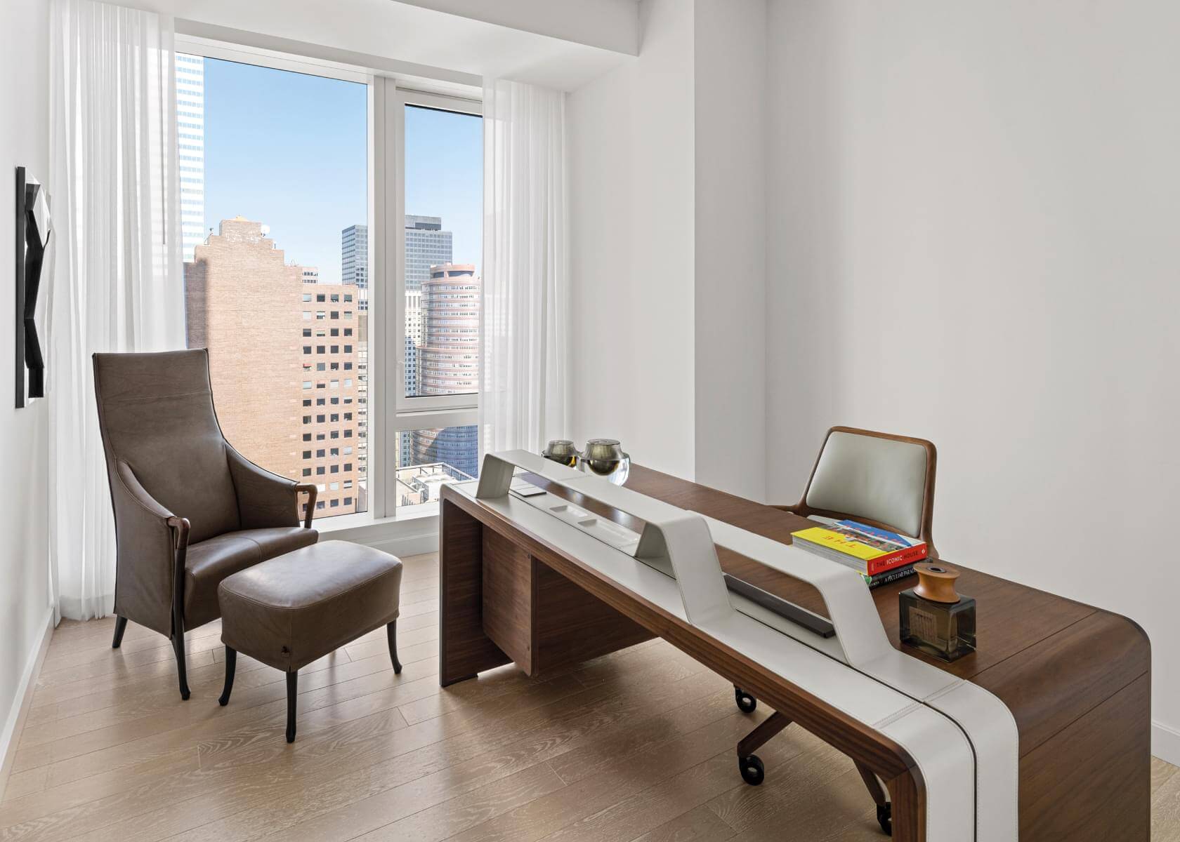 Alma Desk by Giorgetti | Cassoni