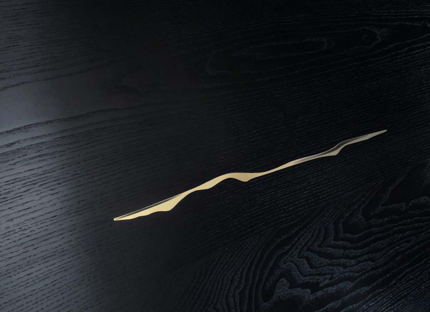 Il Pezzo 8 Table by Il Pezzo Mancante | Cassoni