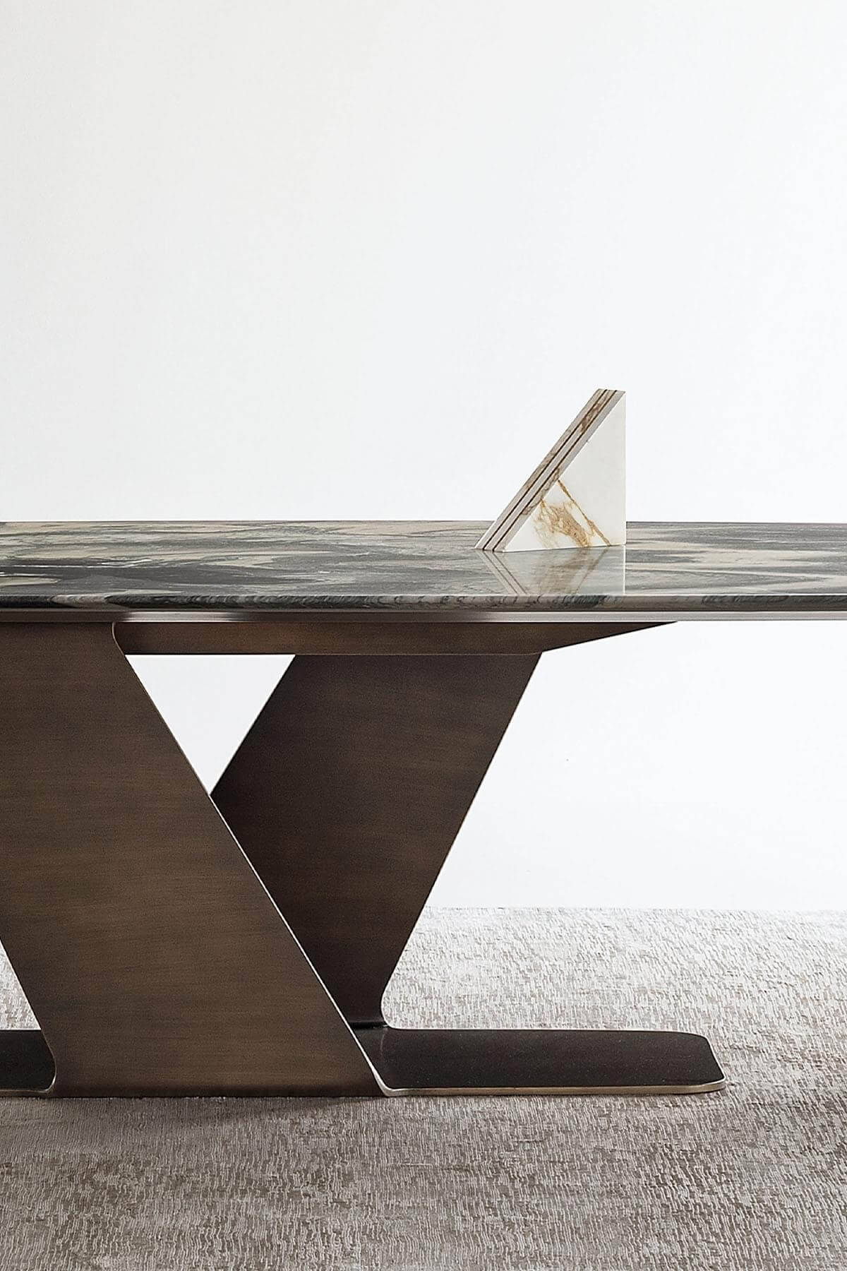 Wally Table by Rugiano | Cassoni
