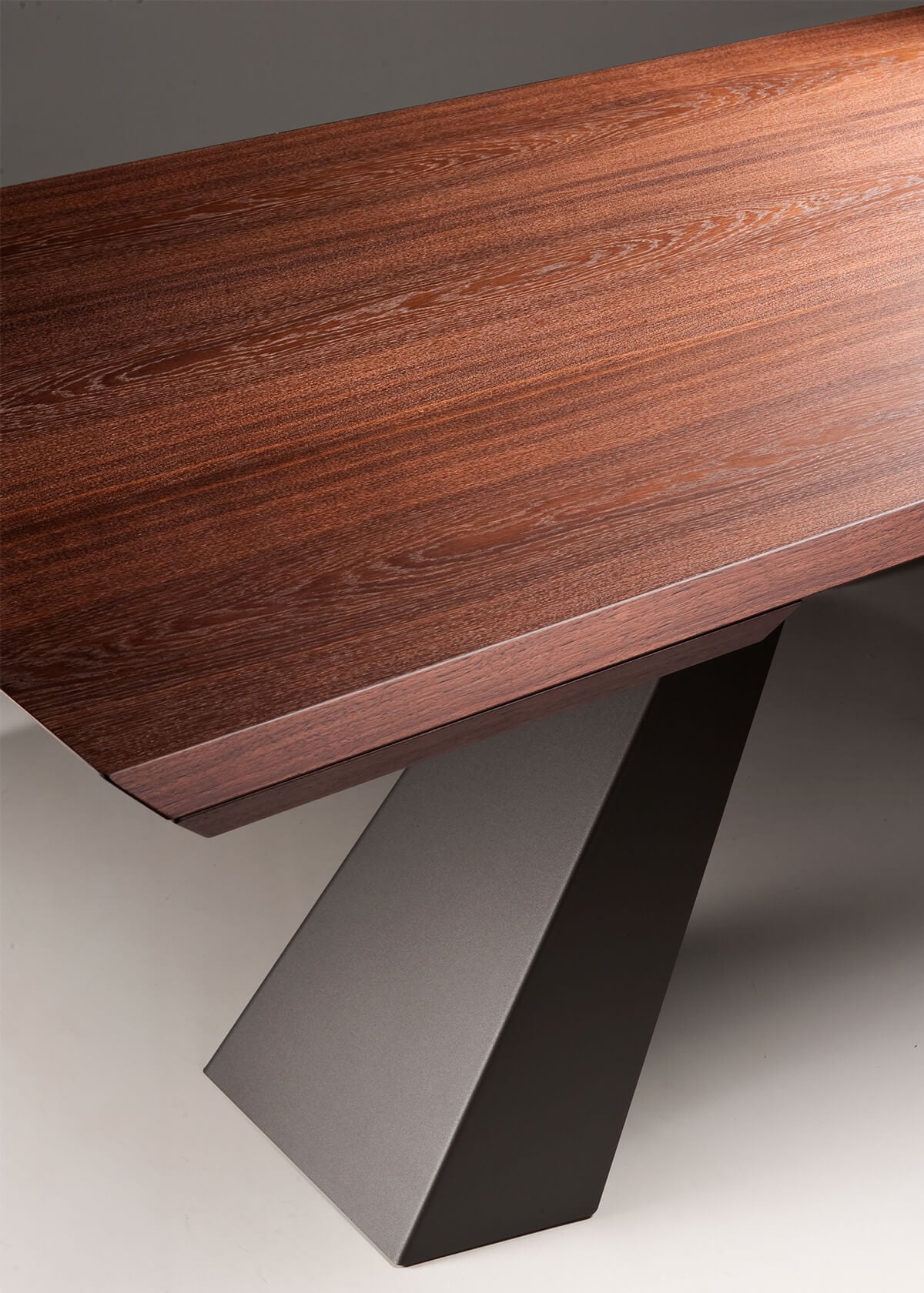 Eliot Wood Drive Table by Cattelan Italia | Cassoni