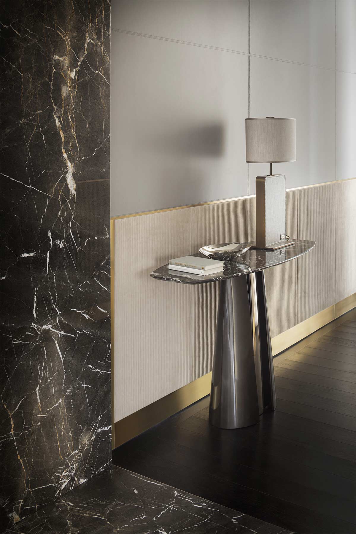 Absolute Console by Rugiano | Cassoni