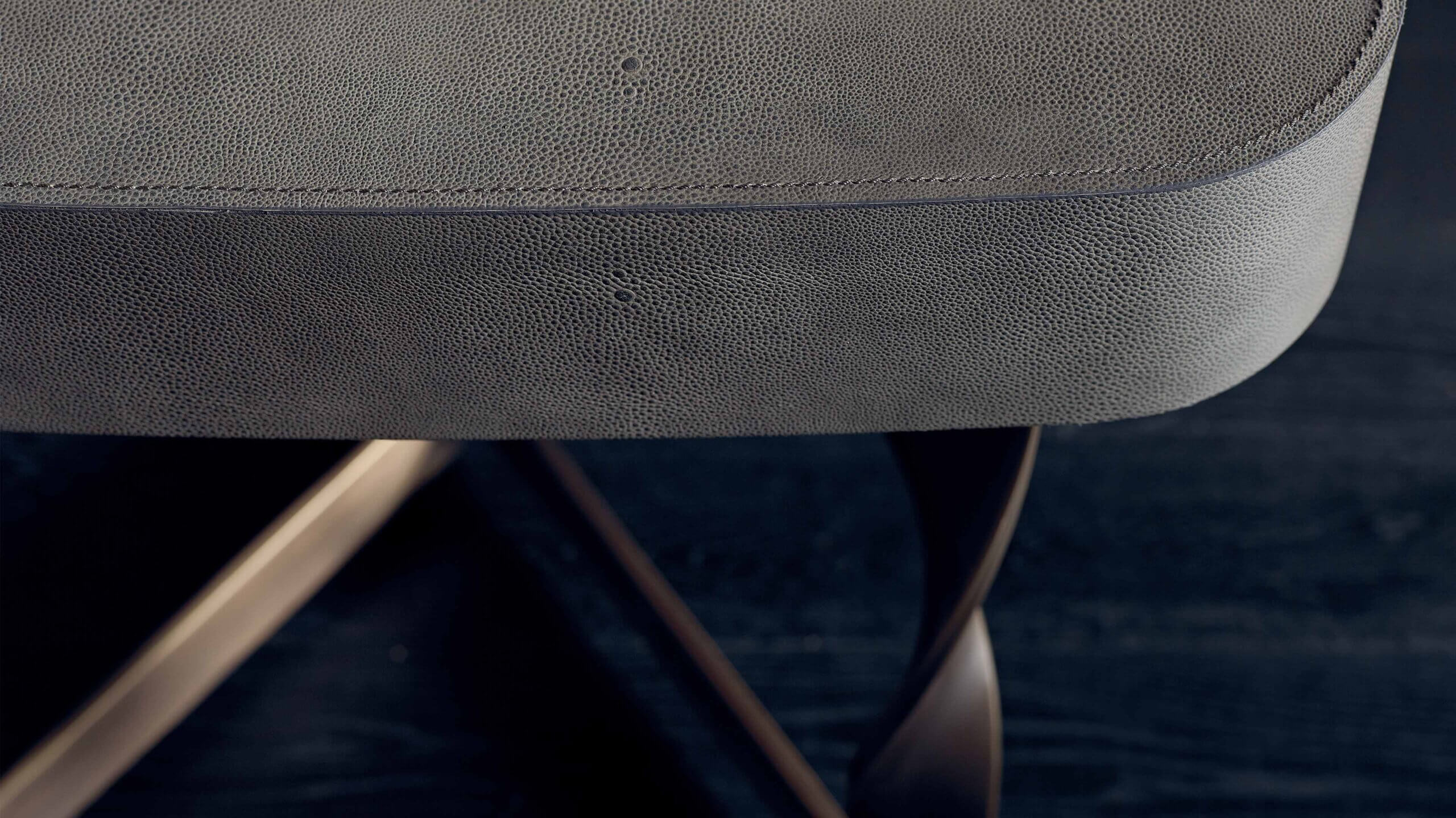 Pliet Desk — Cassoni