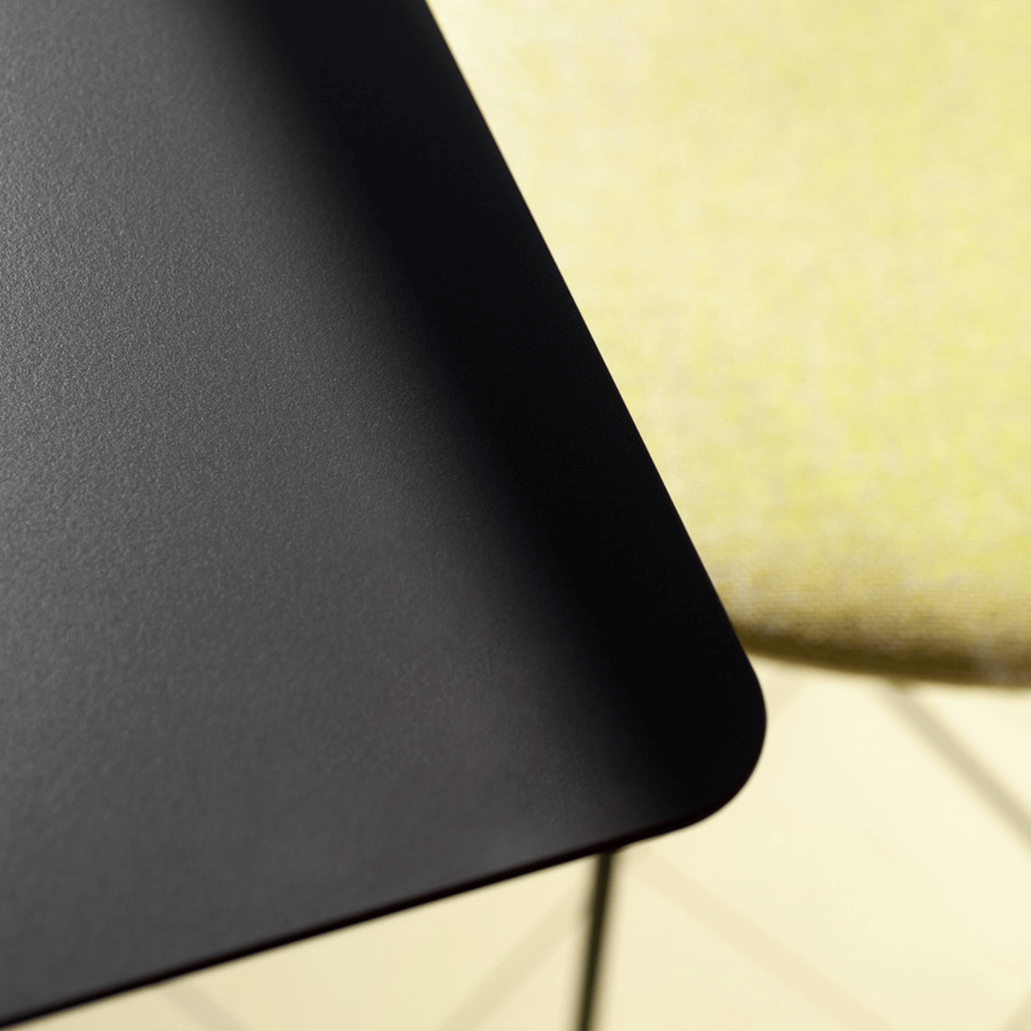 Graphic Dining Table — Cassoni