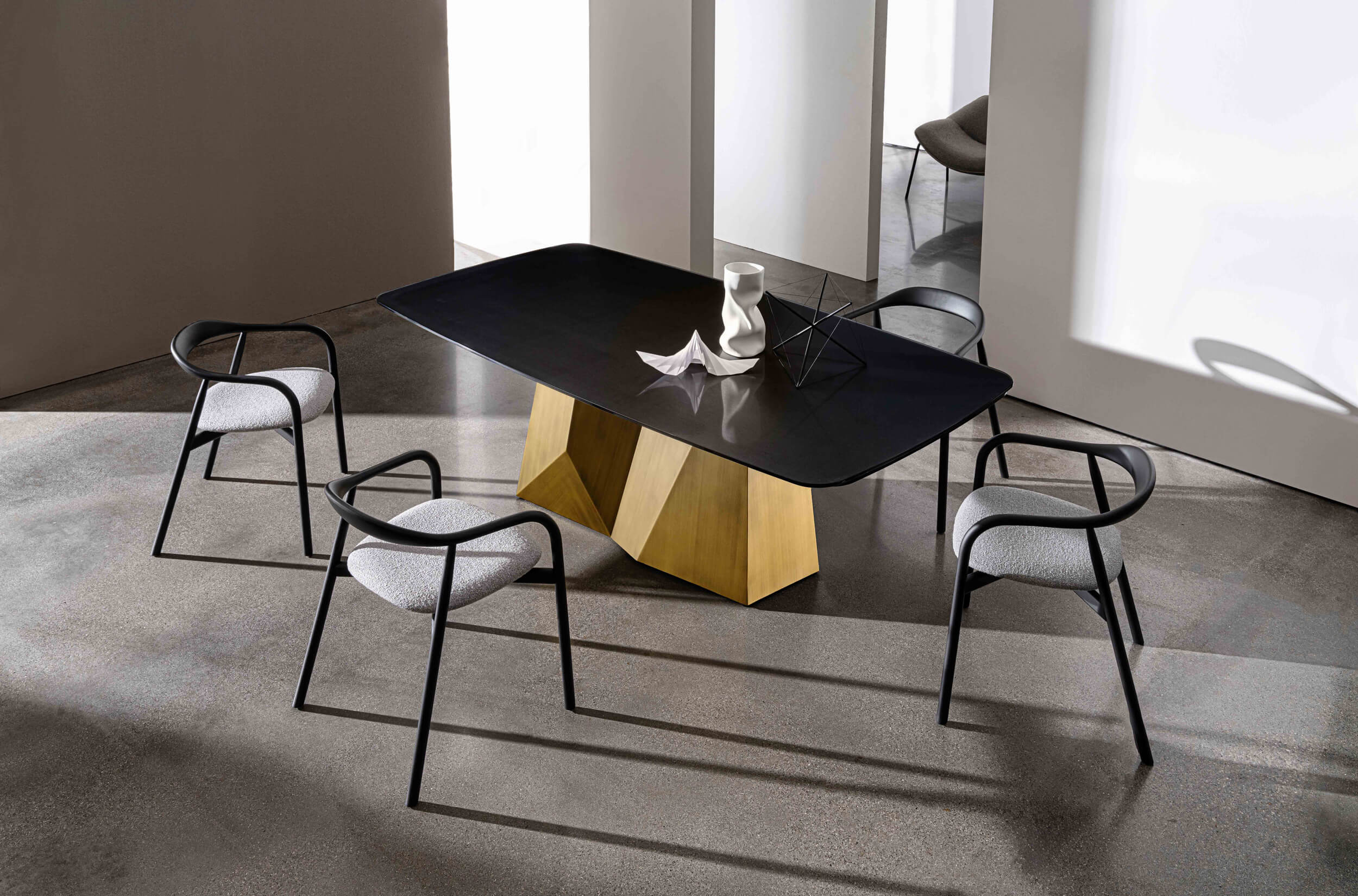 GranDeod Shaped Extendable Table by Sovet Italia | Cassoni