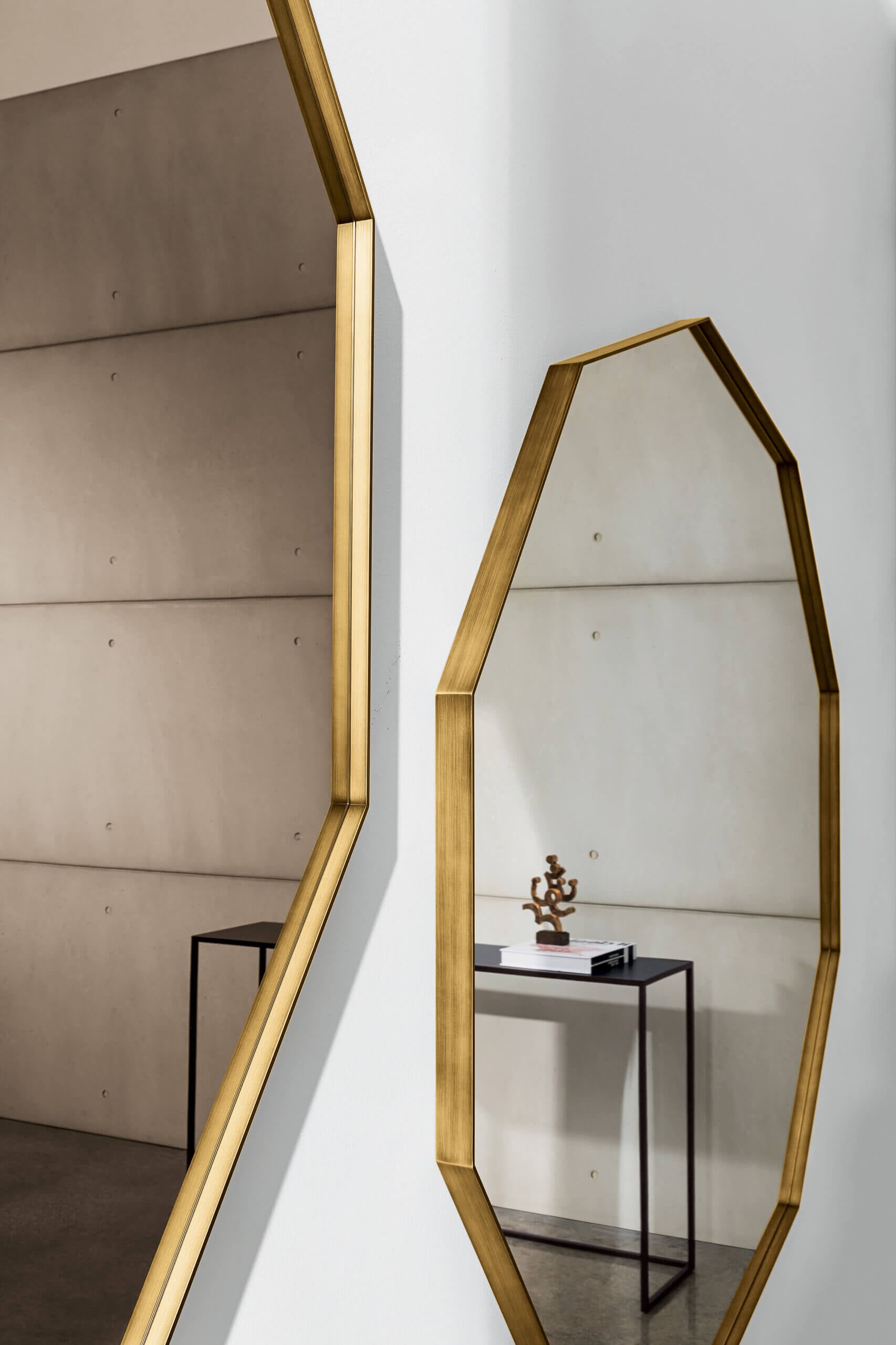 Visual Decagonal Mirror - Italian Luxury Furniture Cassoni