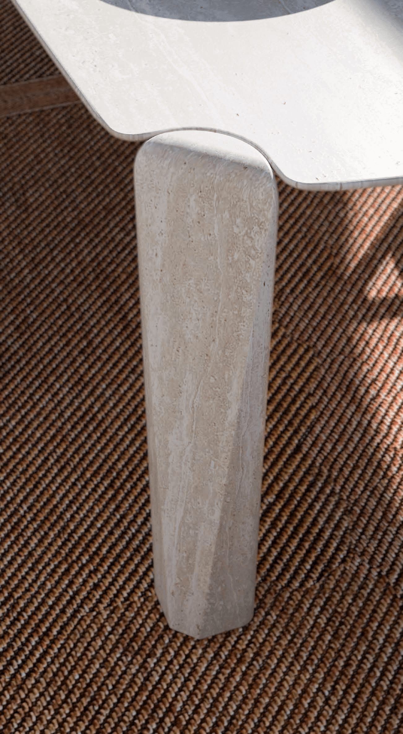 Victor Table by CPRN Homood | Cassoni