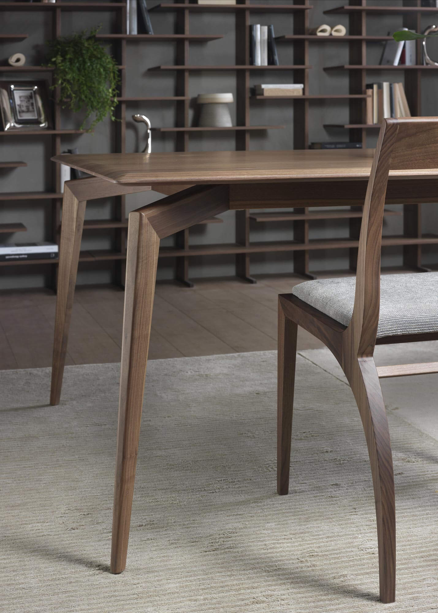 Hope Table by Pacini & Cappellini | Cassoni