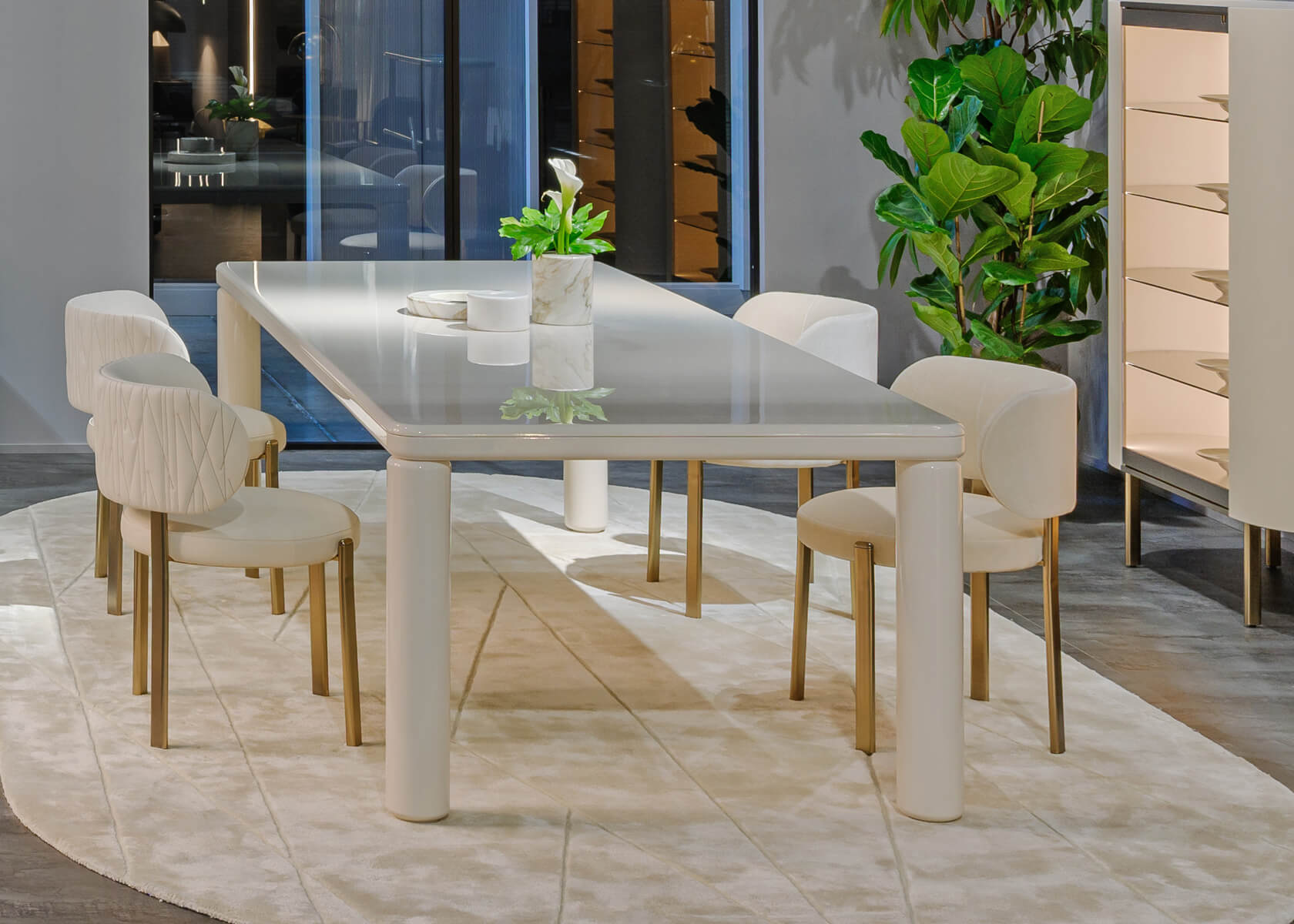 Exclusive Roma Table - Italian Designer & Luxury Furniture at Cassoni