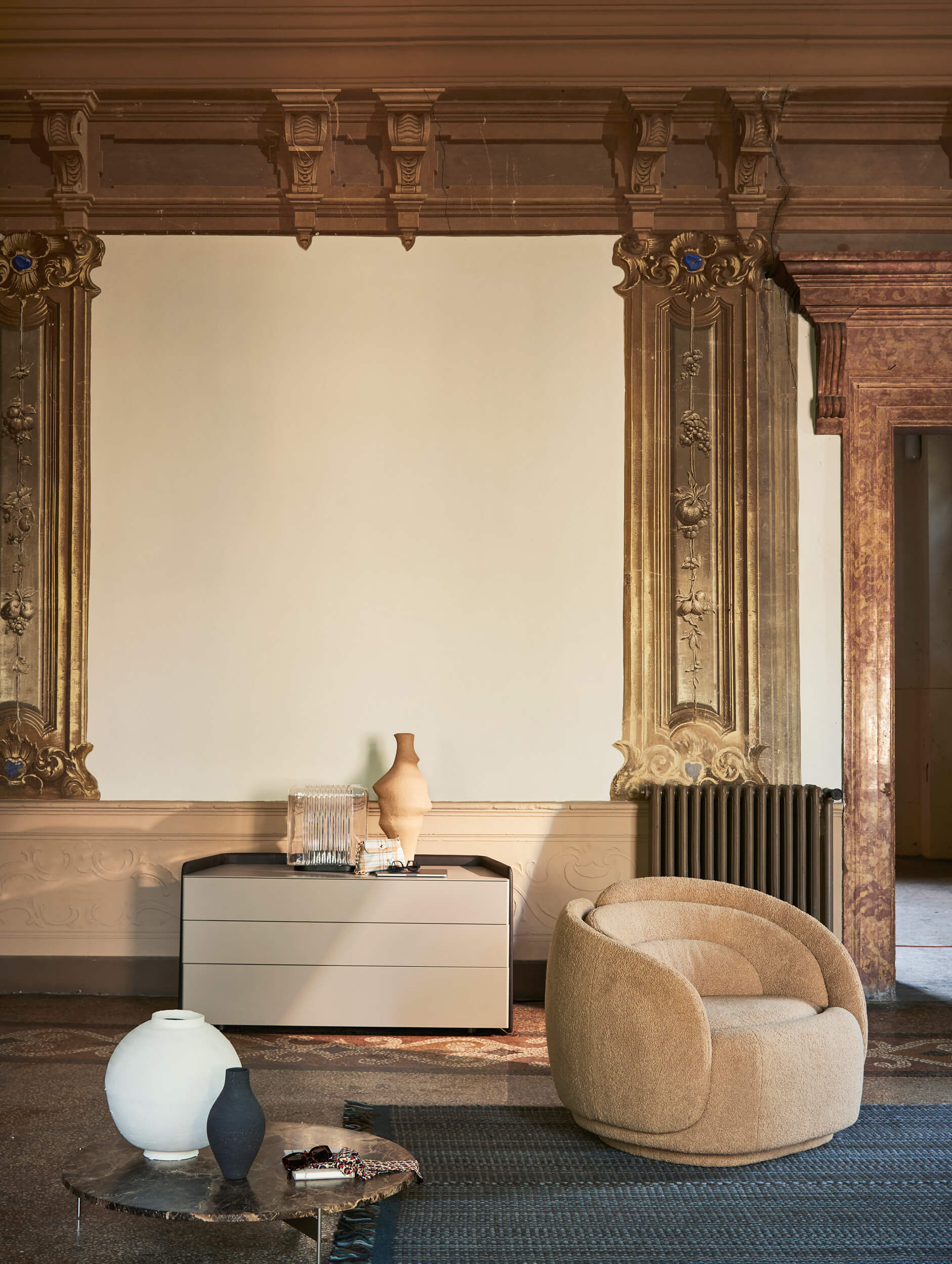 Refined Peonia Lounge Chair - Italian Designer; Luxury Furniture at Cassoni