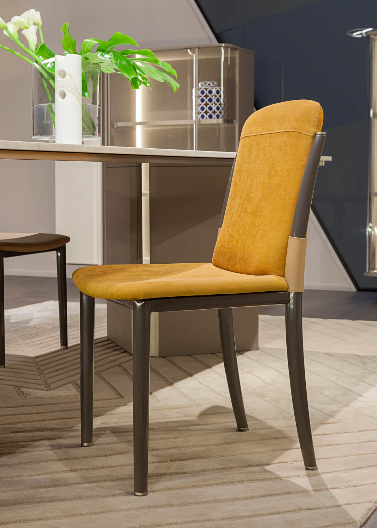Exclusive Zero Chair - Italian Designer & Luxury Furniture at Cassoni