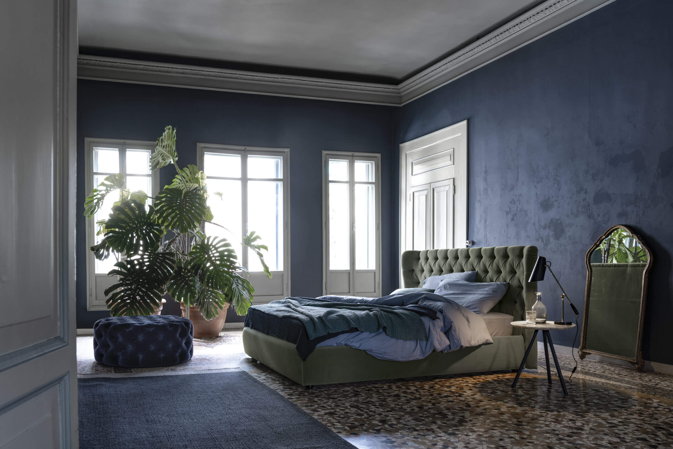 Selene Bed — Cassoni