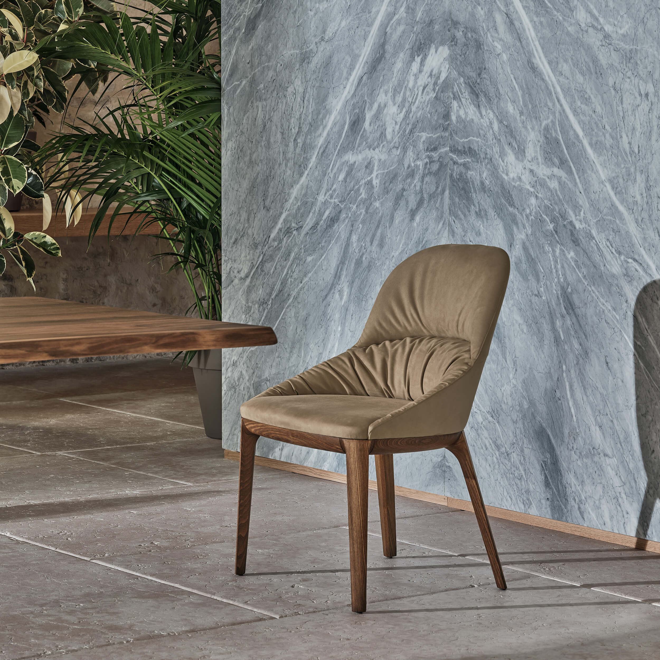 Queen Chair - Wood by Bontempi | Cassoni