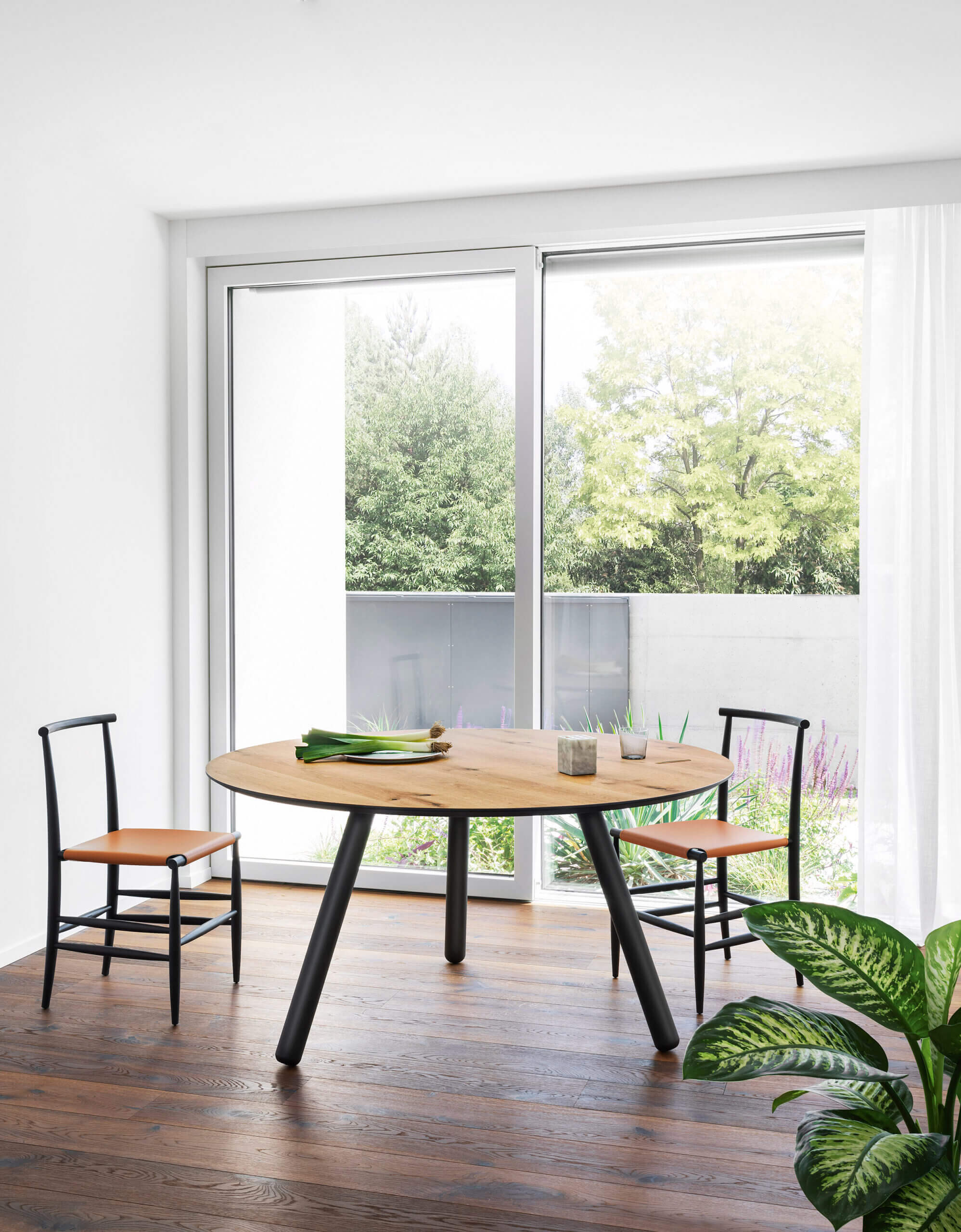 Pixie Table — Cassoni