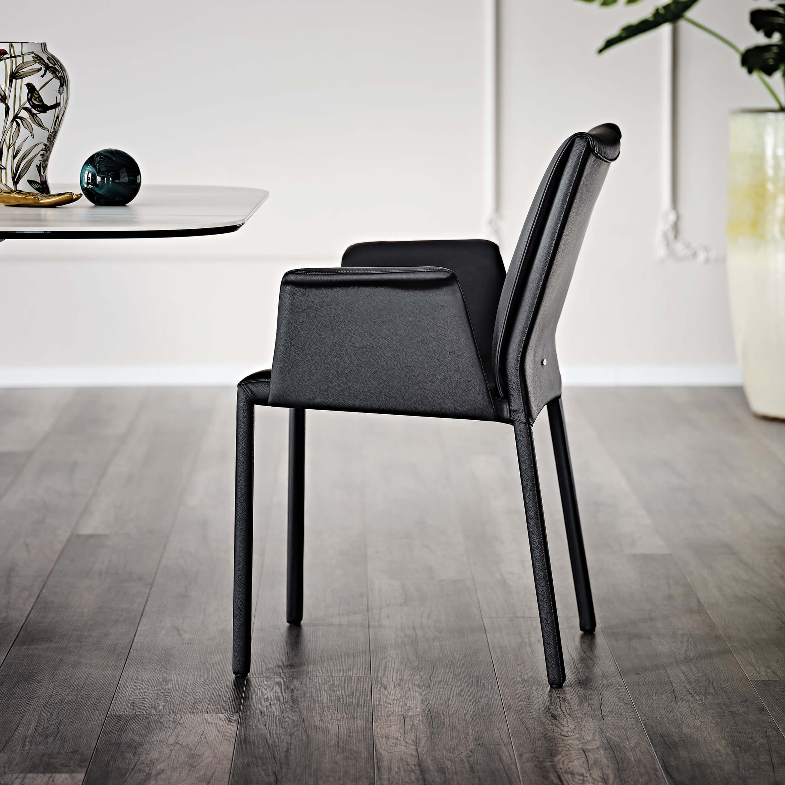 Luxury Italian Italia Chair - Italian Designer & Luxury Furniture at ...