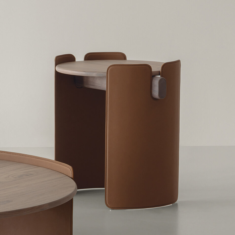 Maori Side Table by Cierre1972 | Cassoni
