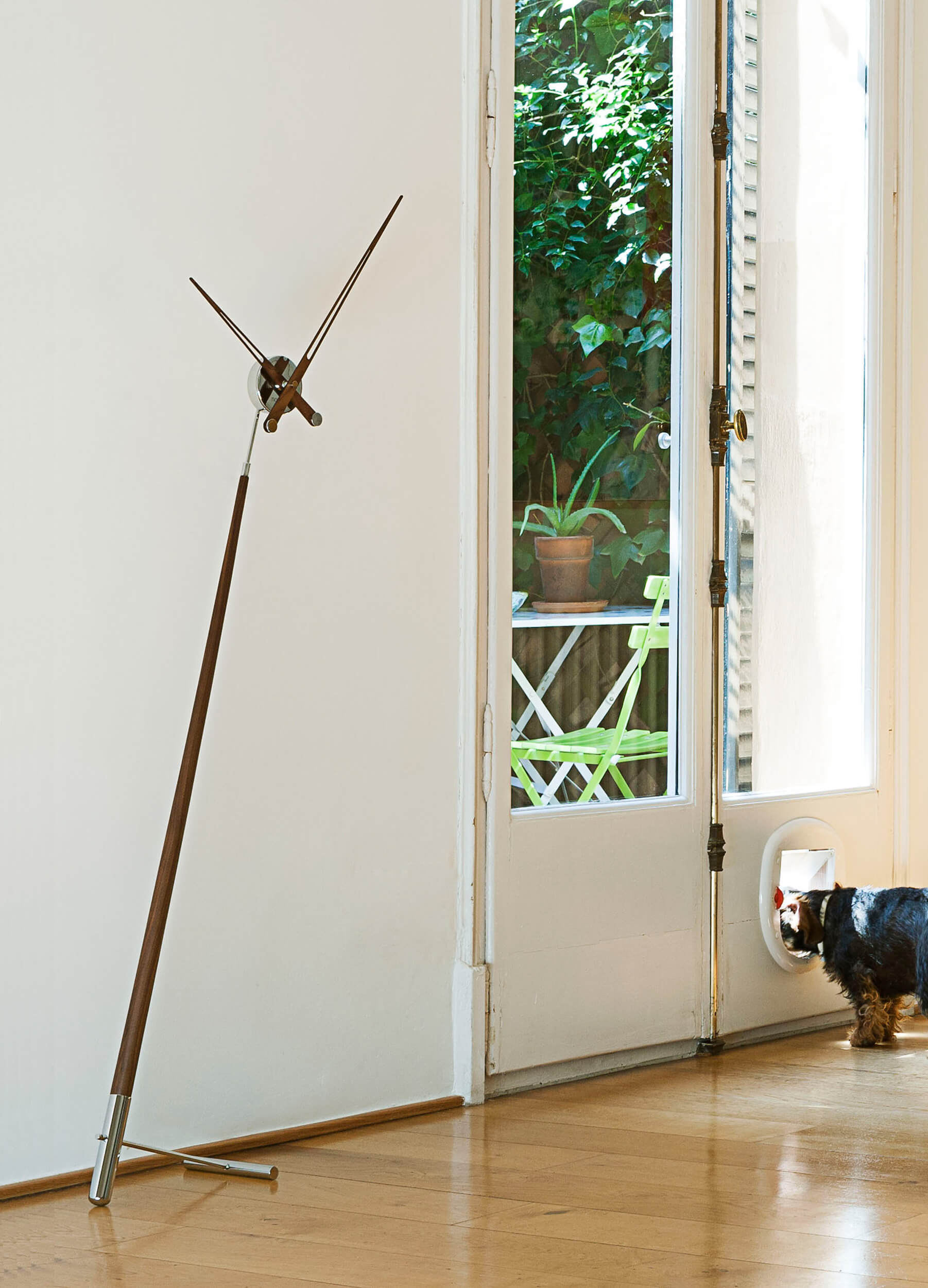 Pisa Floor Clock by Nomon | Cassoni