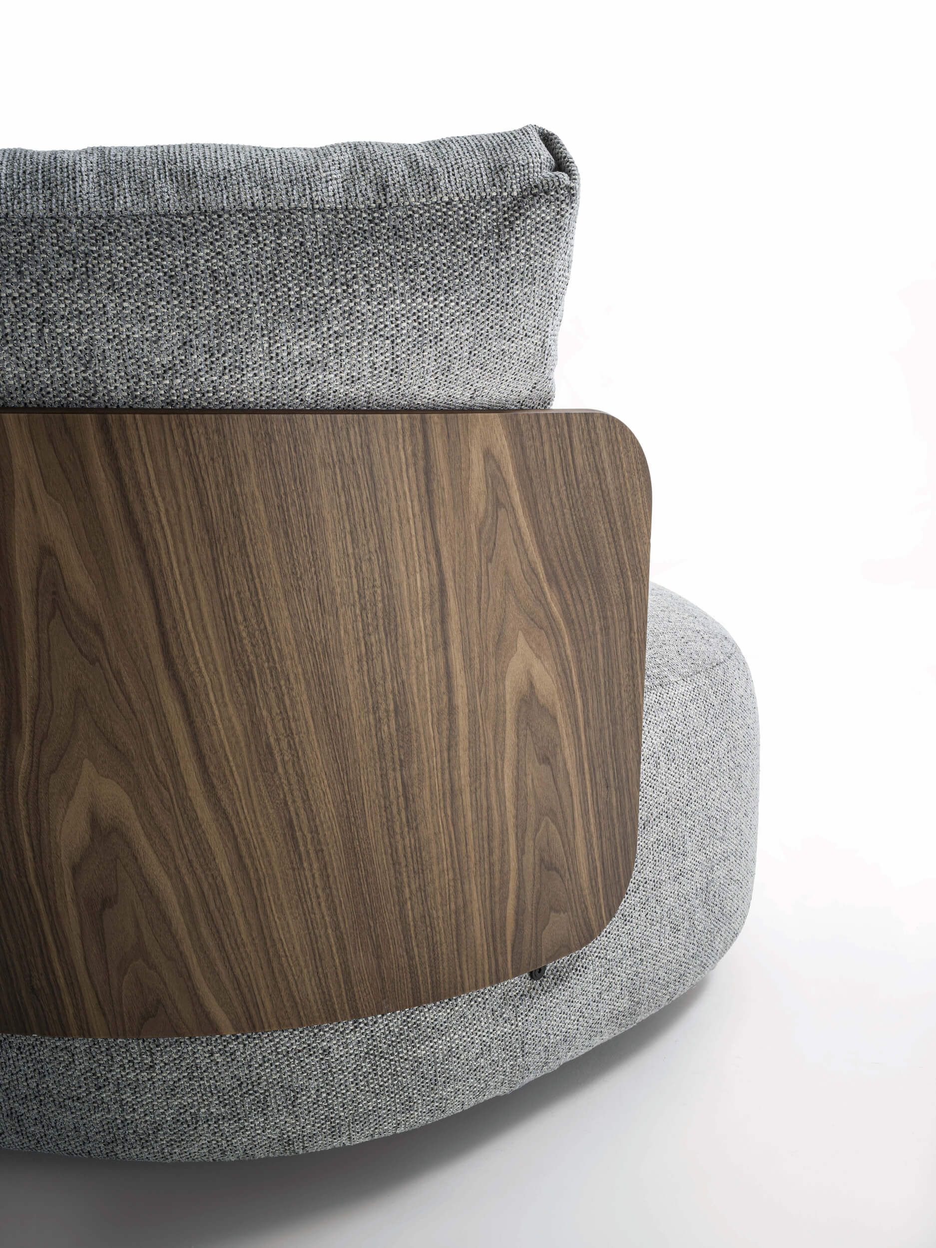 Calin XL Lounge Chair by Porada | Cassoni
