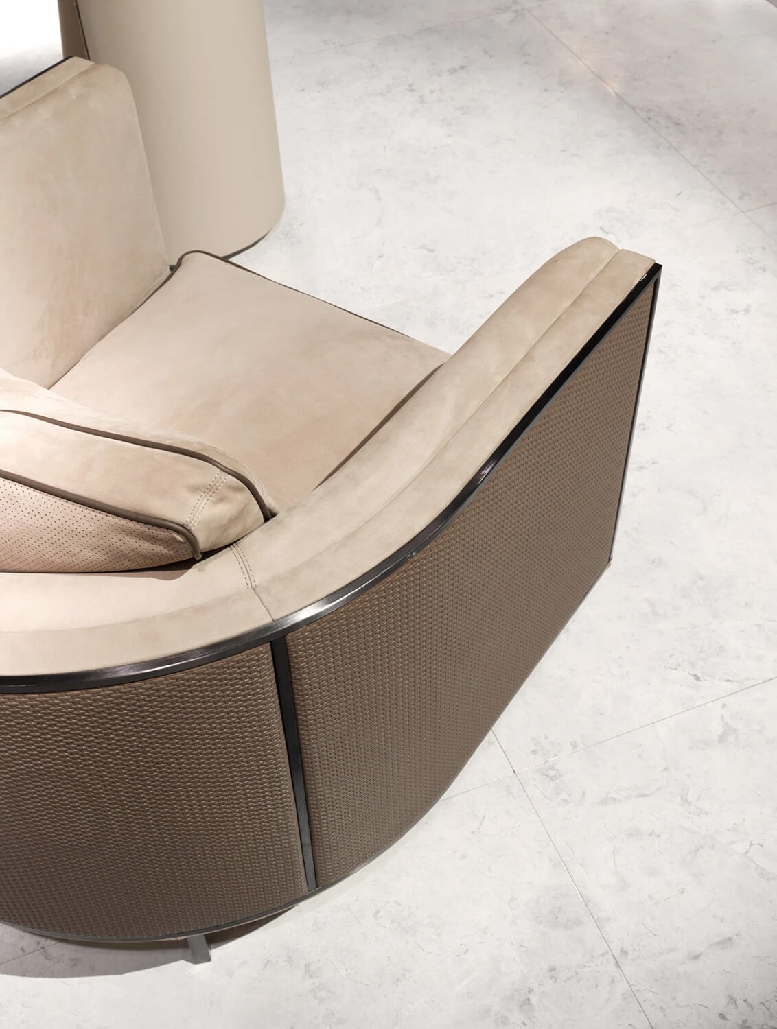 Backstage Lounge Chair by Visionnaire | Cassoni