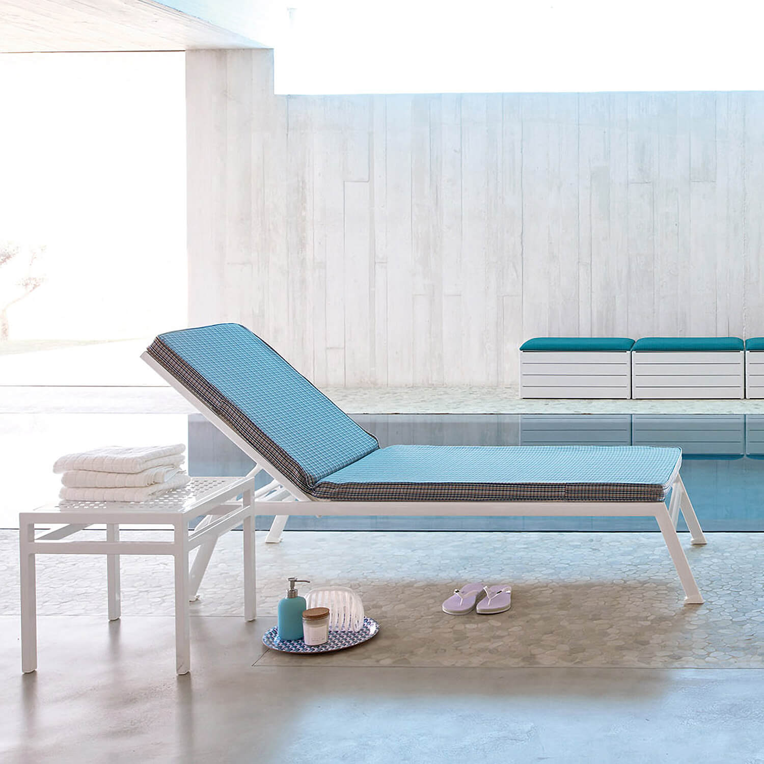 Victor Lounger - Italian Designer Luxury Furniture at Cassoni