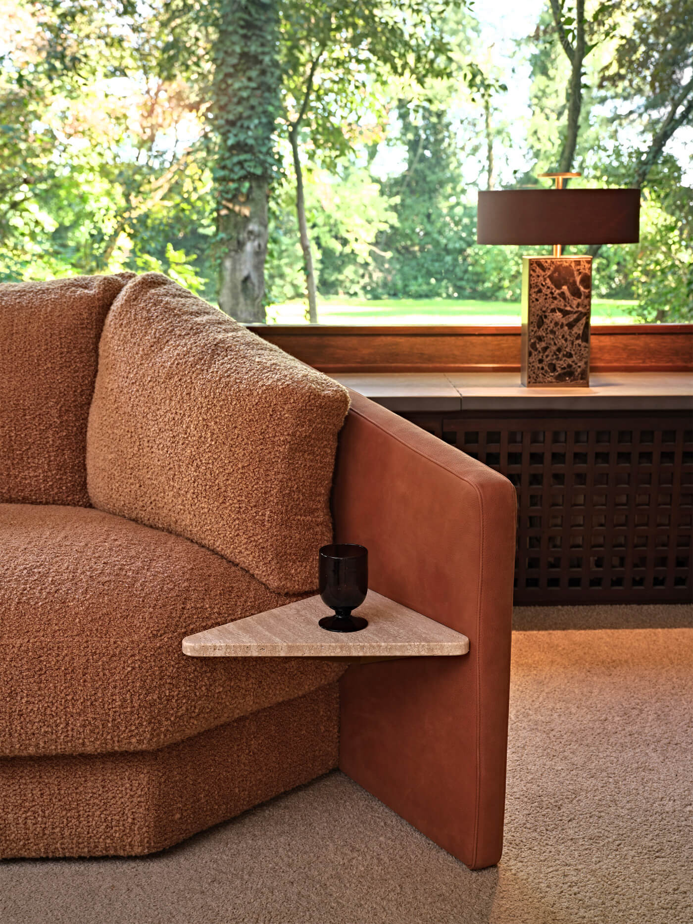 Lilith Sofa by Black Tie | Cassoni